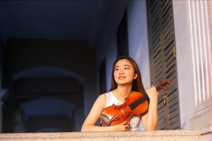 Violinist/Graduate Student, Chener (Cherry) Yuan - Our Narratives